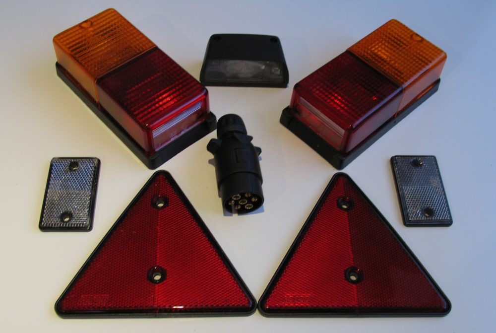 BASIC LIGHT ELECTRICS KIT WITH REFLECTORS - Slipstream Trailer Parts